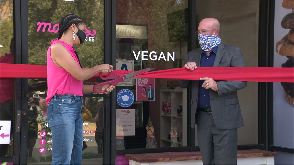 Maya’s Cookies, opens first storefront – Maya's Cookies